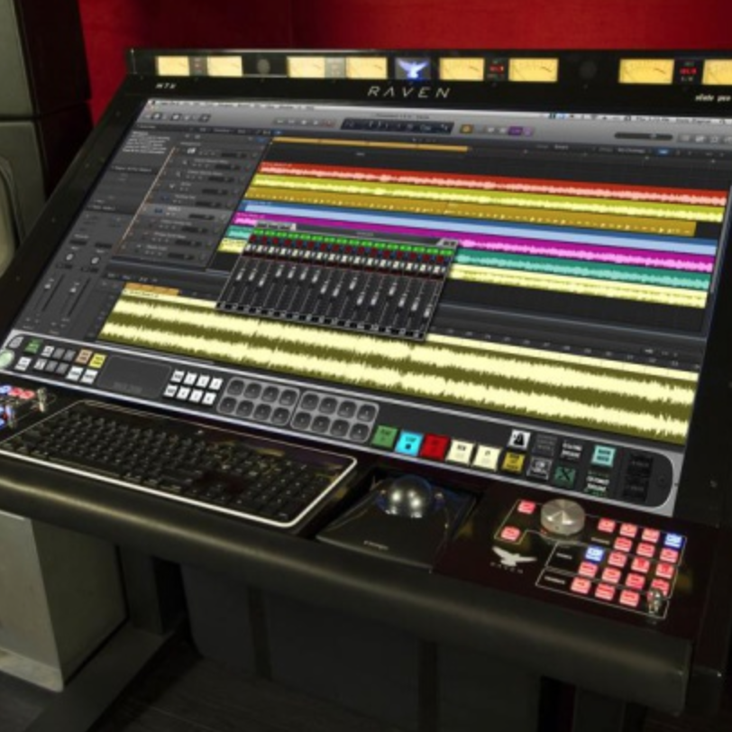 Slate Raven con pantalla dual y compatible con Logic Pro X | Hispasonic