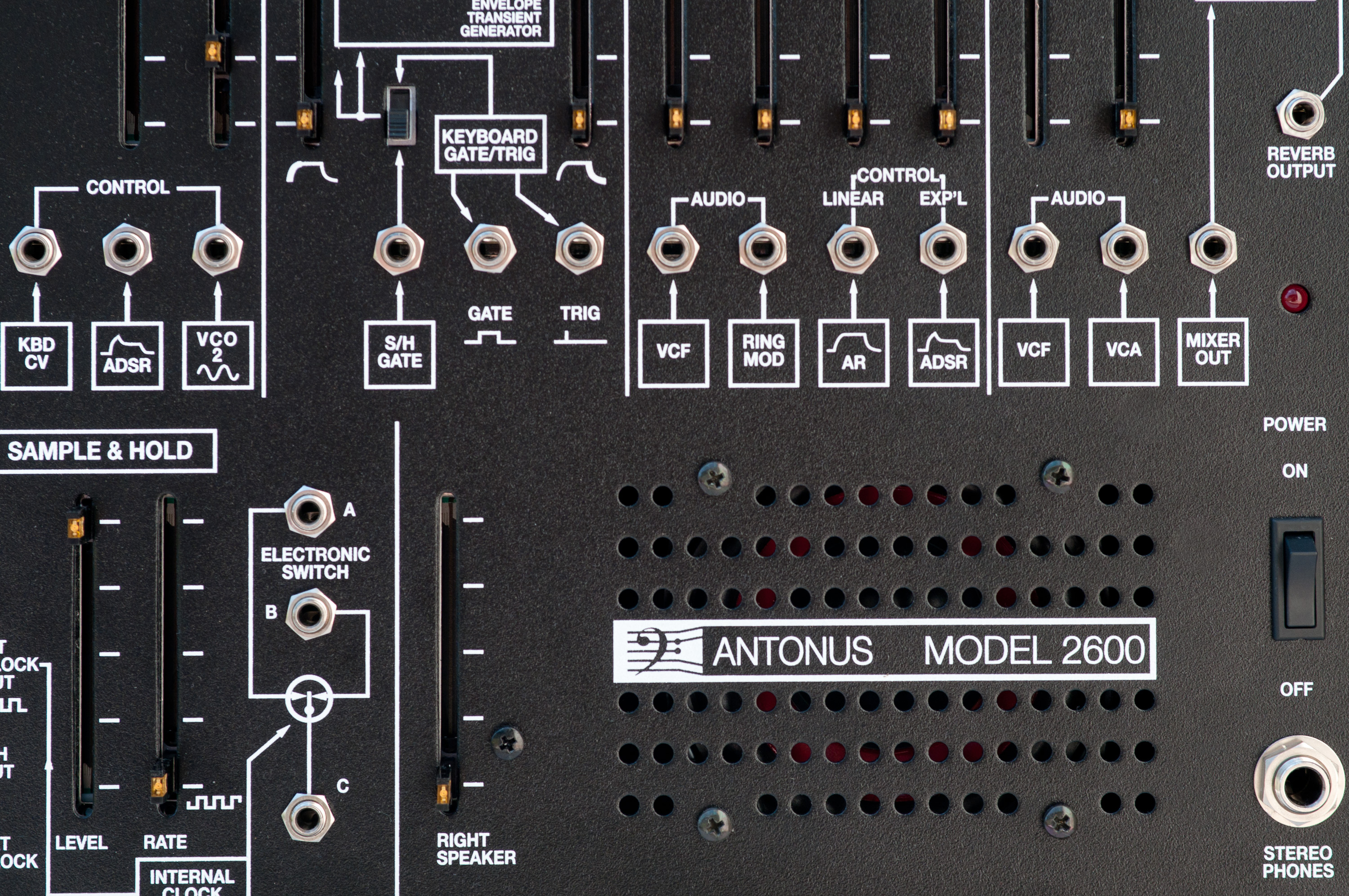 Antonus 2600, el clon ARP 2600 de Toni Gutiérrez | Hispasonic