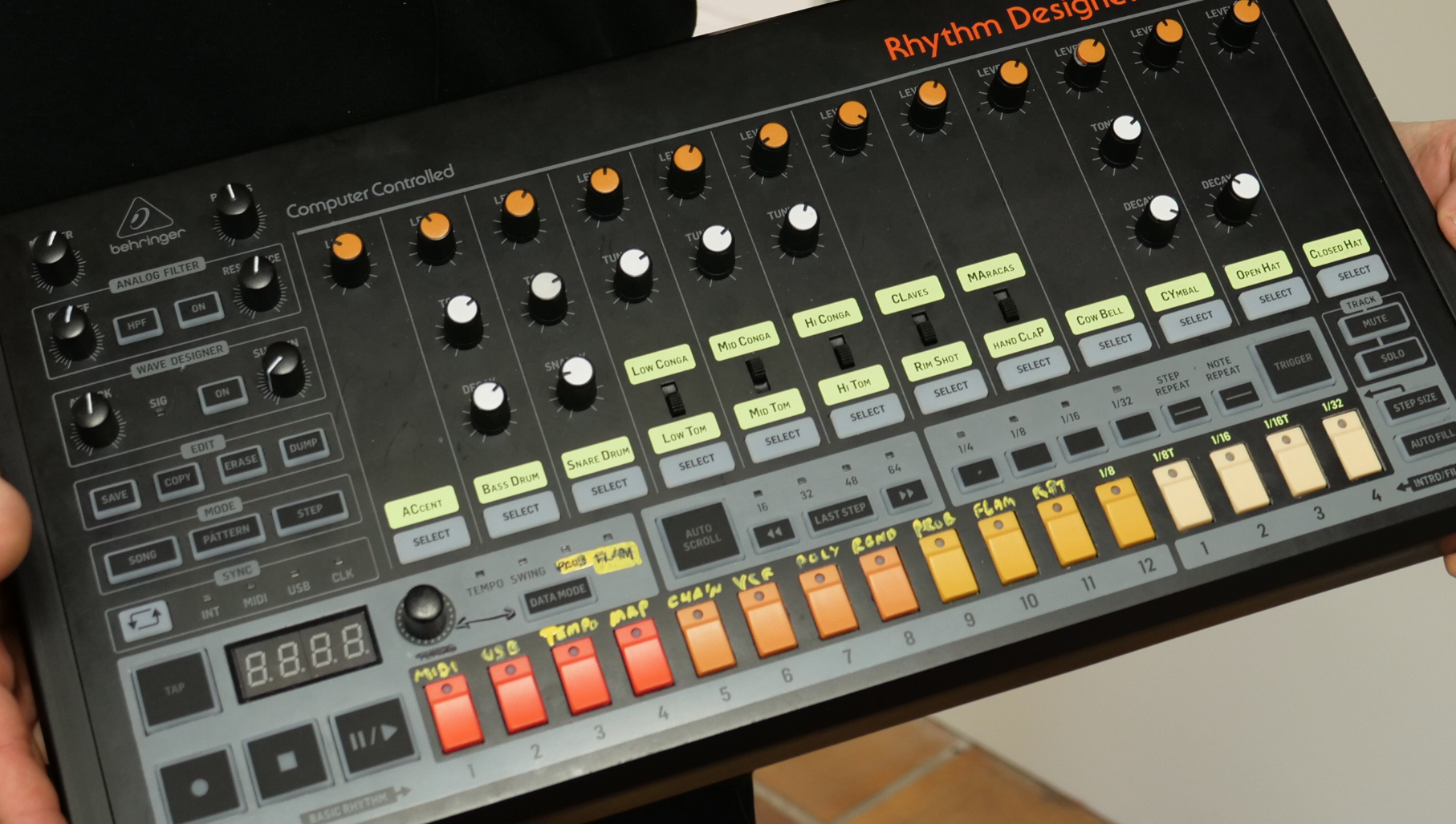 Behringer revela su clon de TR-808 | Hispasonic