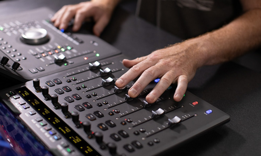 Avid S1 y S4, nuevas mesas de control para Pro Tools y DAWs | Hispasonic