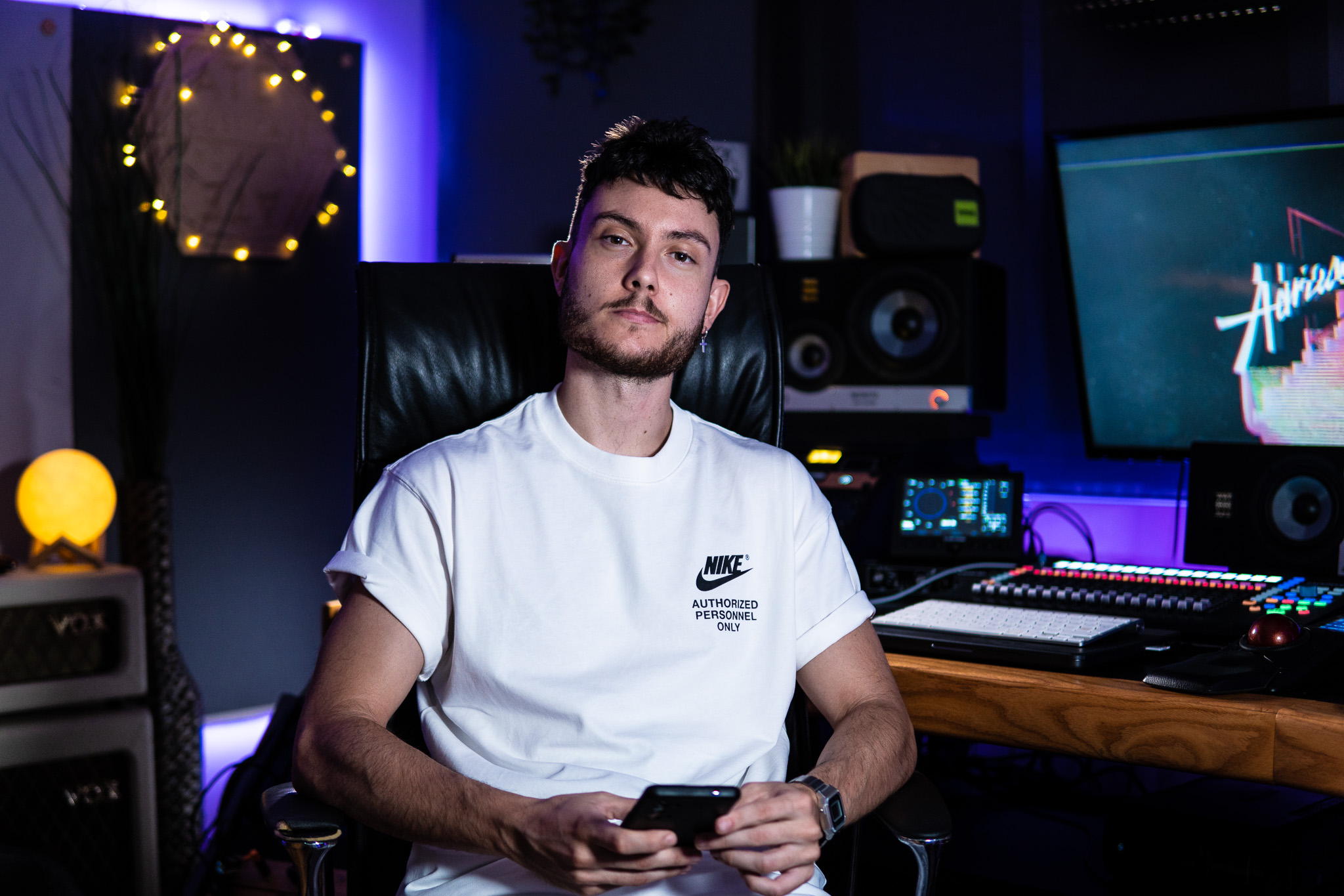 Mezclando Pop Urban con Adrian Tucker | Hispasonic