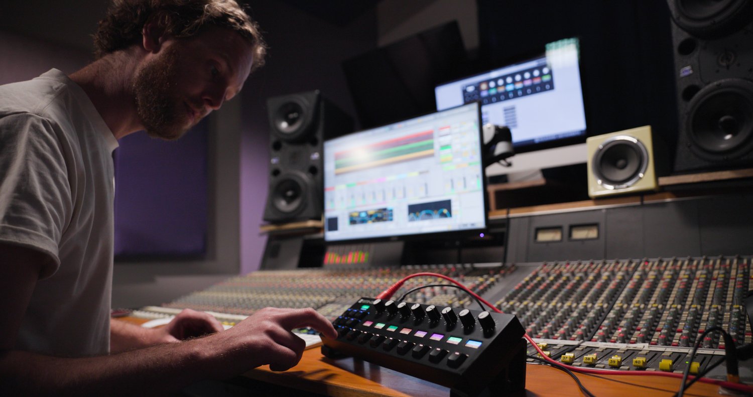 Melbourne Instruments Roto-Control: el controlador MIDI motorizado ya ...